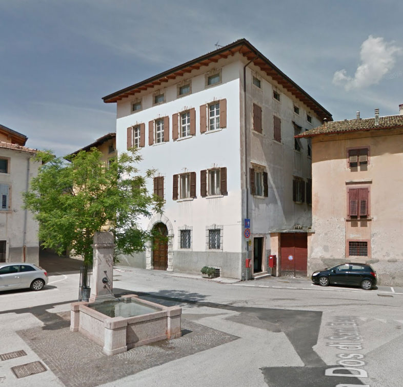 Palazzo pped 64, 66 CC Cadine Trento,